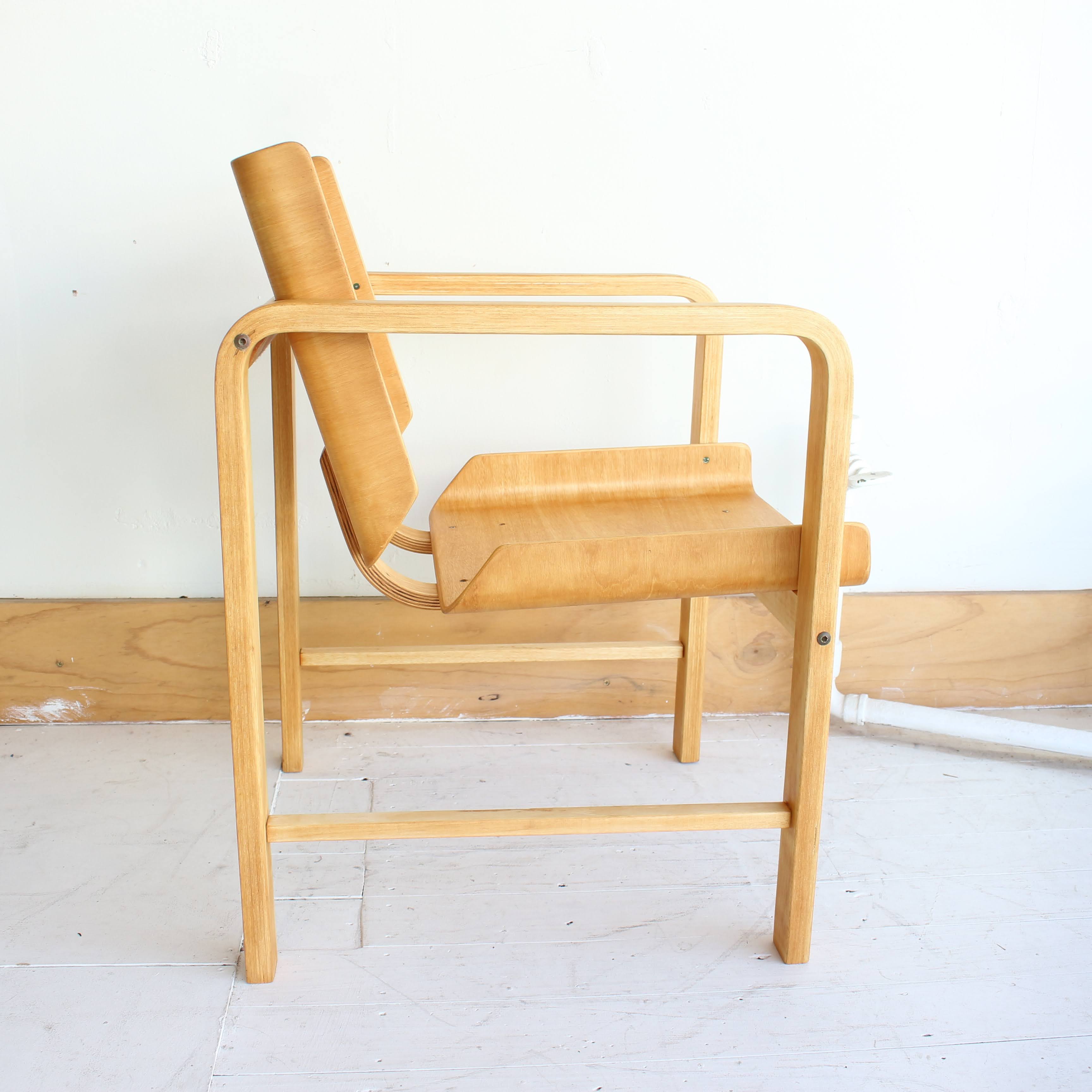 Woodmark Plywood Chair – Juliet's Balcony